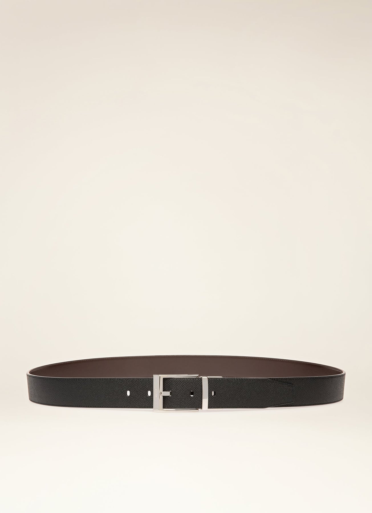 Apparel & Accessories>Handbags, Wallets & Cases
