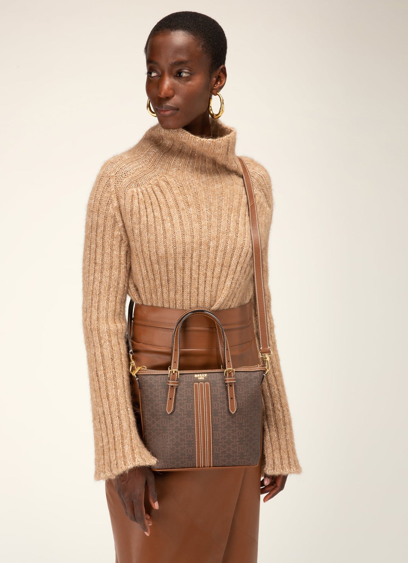 Luggage & Bags>Shopping Totes